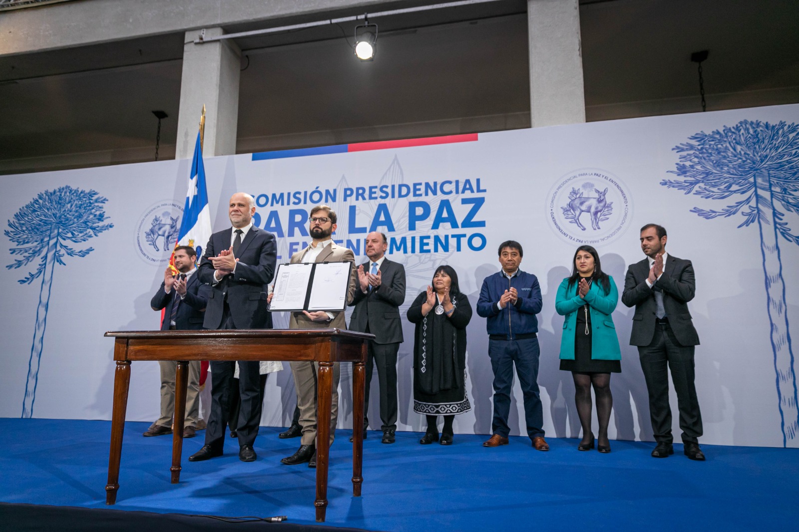 Académico participó en informe para el funcionamiento de la Comisión Presidencial para la Paz y ...